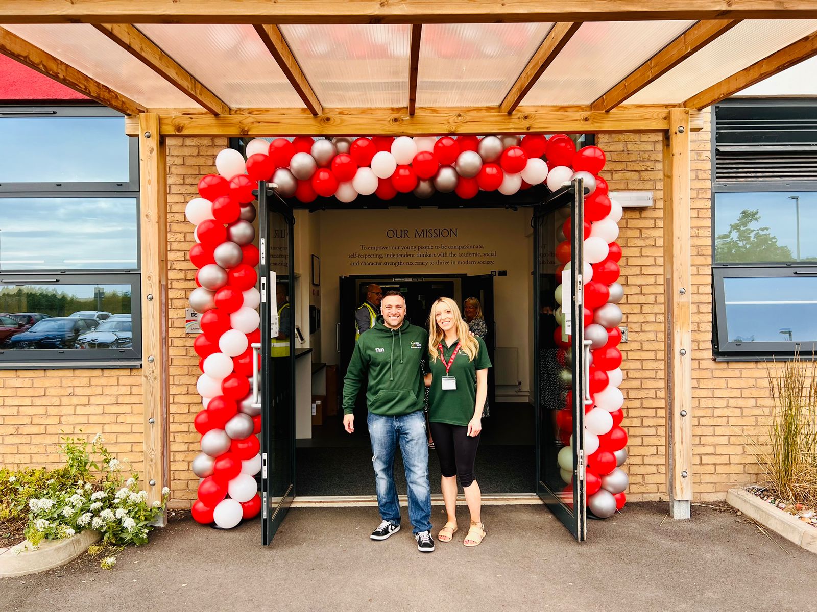 Robin Hood Balloons - Robin Hood Entertainment